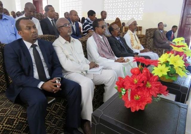 Wararka Maanta: Jimco, Nov 6 , 2015-Jaamacada SIMAD oo Xustay Sanad ...